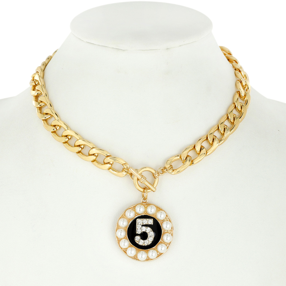 N6530 GDBLK FASHION PEARL AND RHINESTONE NUMBER 5 PENDANT TOGGLE NECKLACE